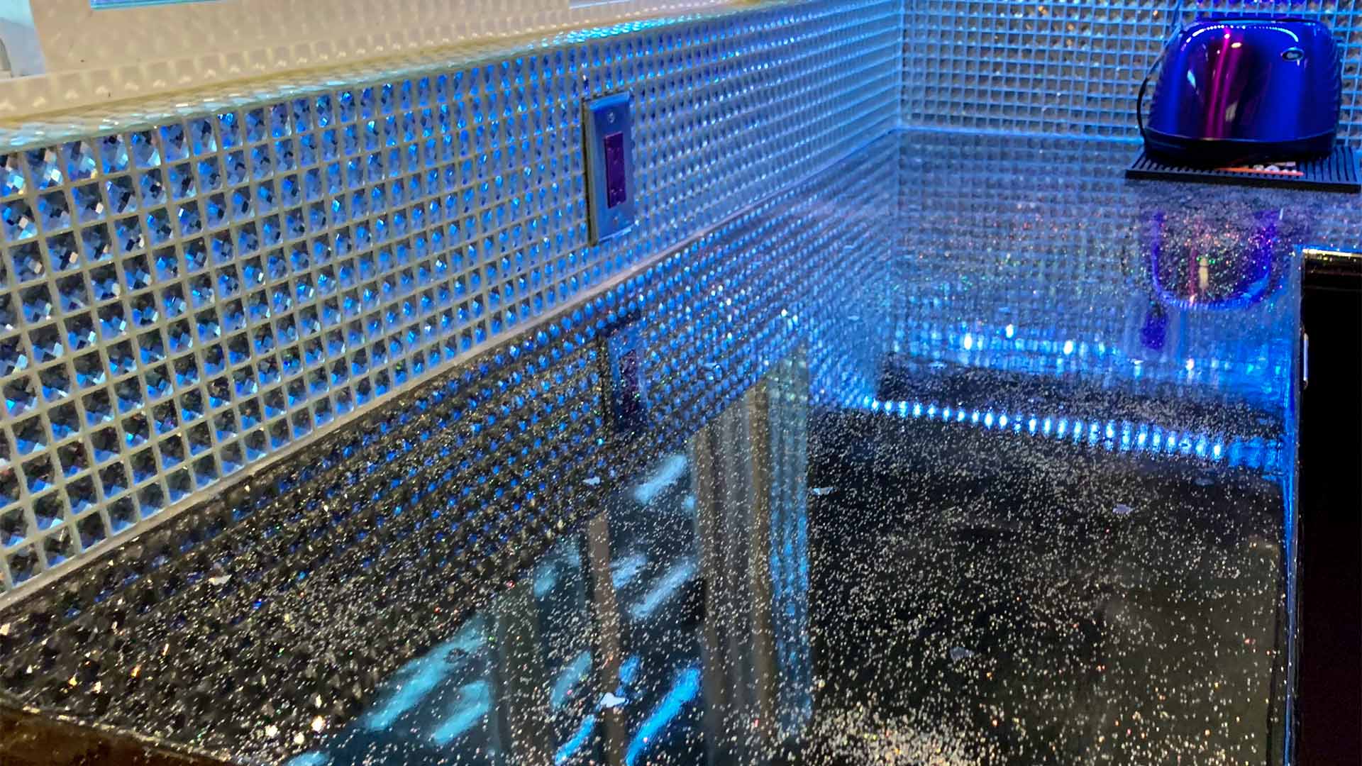 Glitter Kitchen Counters | E2U