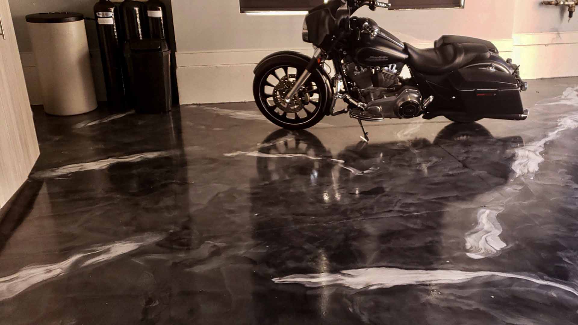 GunMetal Garage Motorcycle | E2U